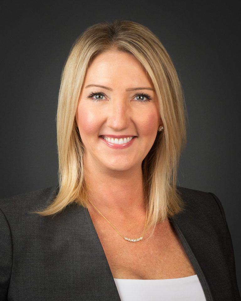 Tami Vail 4 - Kahana Feld